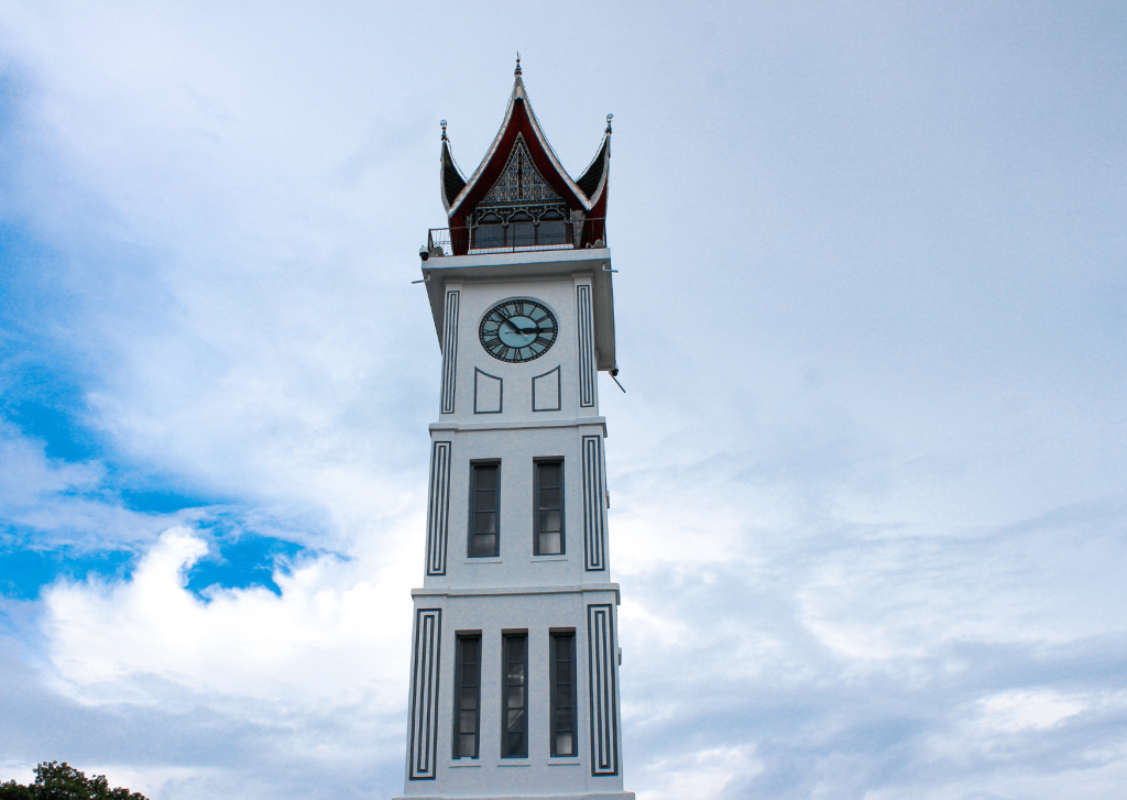 Mengenal Jam Gadang: Ikon Kota Bukittinggi Kembaran Big Ben London ...