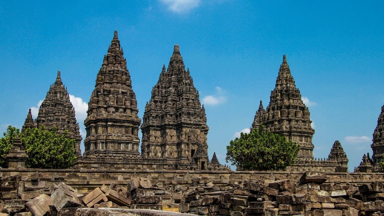 Sendratari Ramayana: Pertunjukkan Kolosal dari Pelataran Prambanan ...