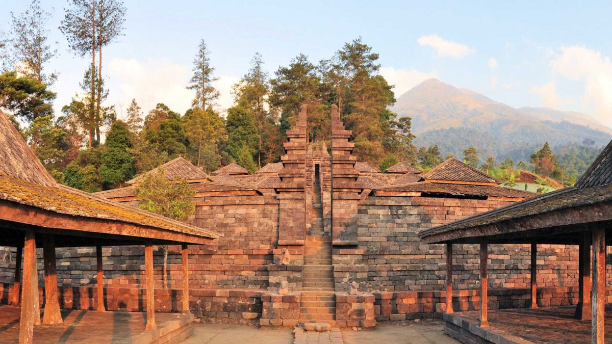 Candi Cetho: Sekelumit Peradaban Majapahit di Lereng Gunung Lawu ...