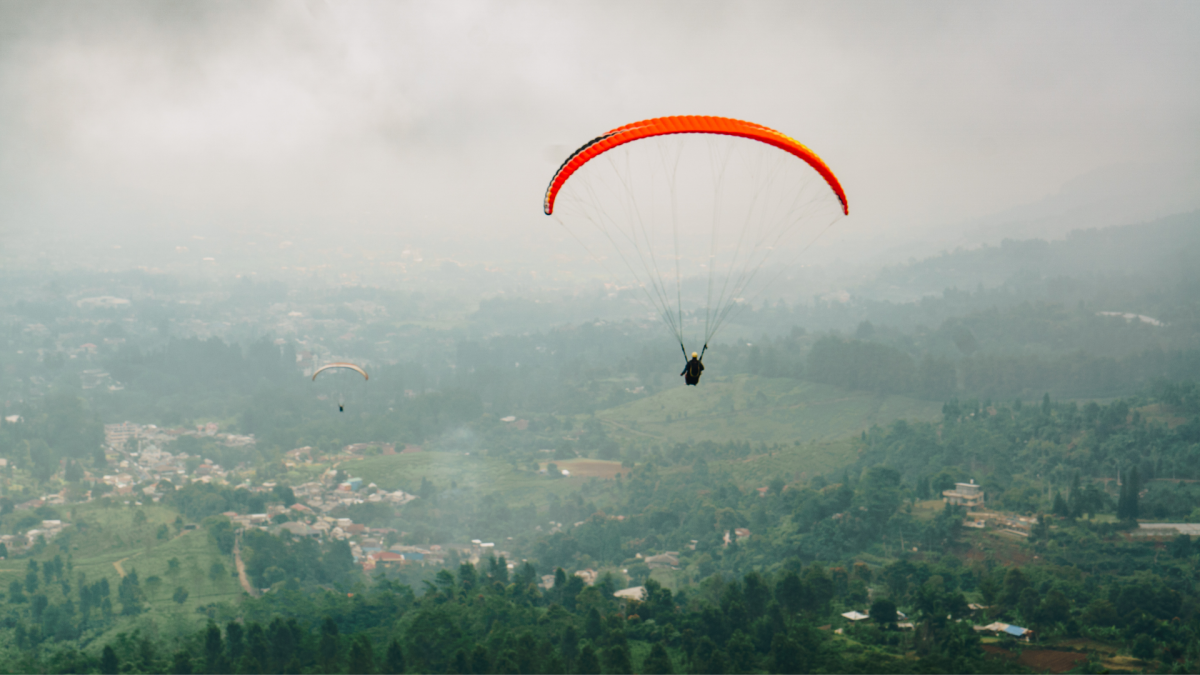 Paralayang Kelas Dunia, Aktivitas Sport Tourism di Puncak Matantimali ...