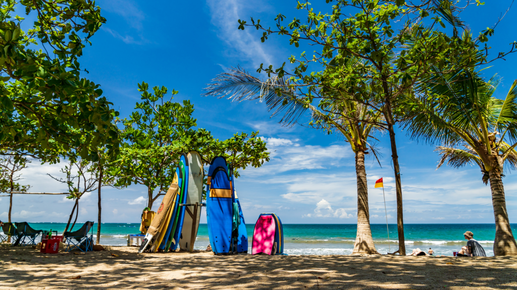 Pesona Keindahan Pantai Kuta di Kabupaten Badung, Bali | Atourin Blog