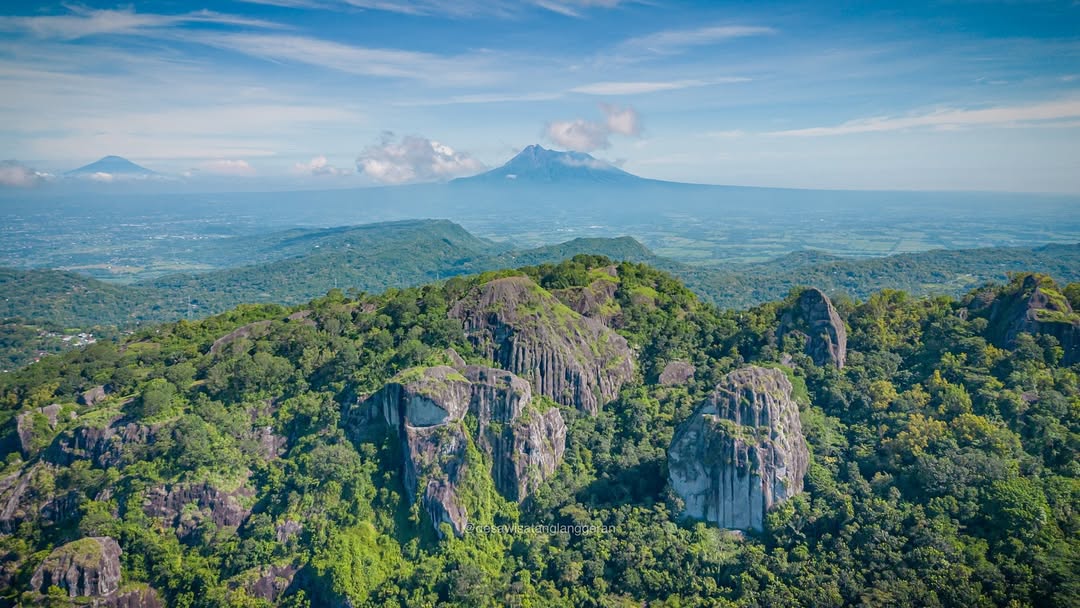 Menelusuri Keindahan Desa Wisata Nglanggeran dari Gunung Api Purba ...