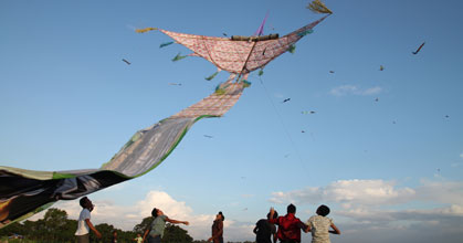 7 Layang-Layang Tradisional Indonesia yang Harus Kamu Tahu! | Atourin Blog